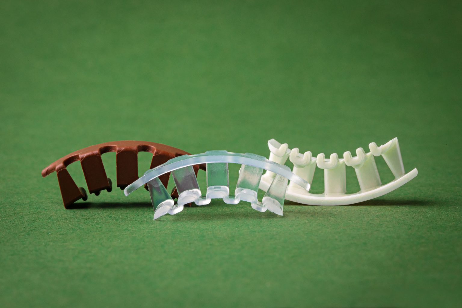 Truss supports provide extra support for tomato plants – HSI BV